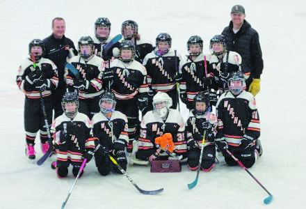 AREA HOCKEY: Marshall 10U girls take home the Spud trophy | News ...